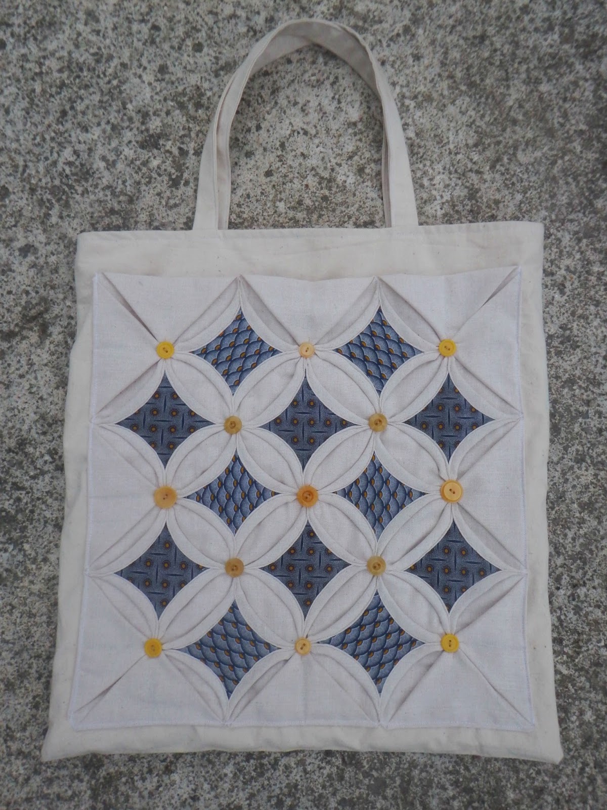 Wonky Patchwork: Cathedral Windows Tote Bag