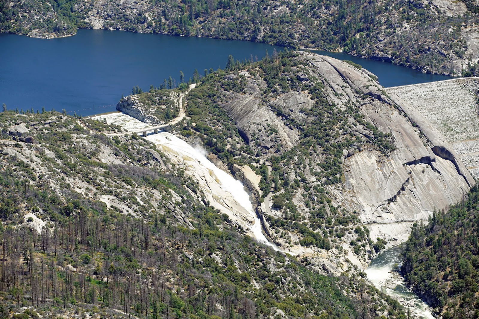 Mid Sierra Musings: Mile High Overlook and Mammoth Pool Reservoir