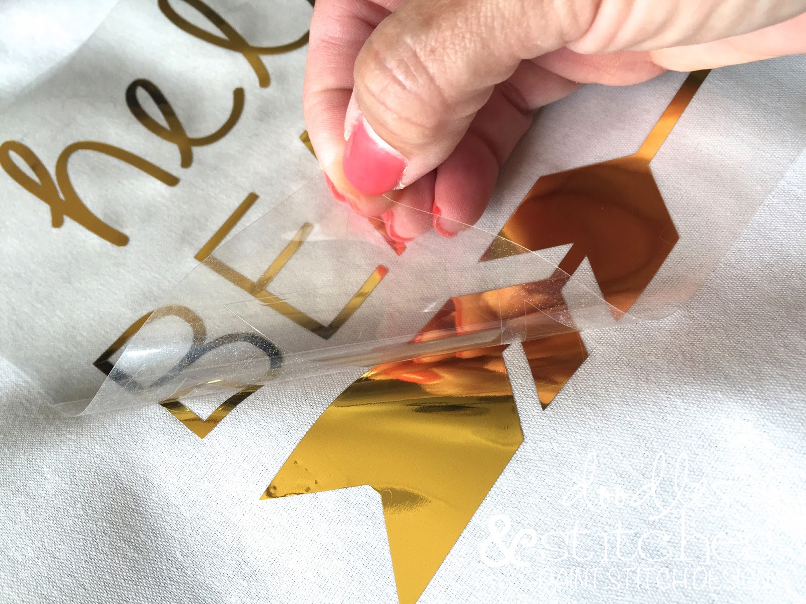 Doodles & Stitches: Gold Iron On Vinyl Tutorial