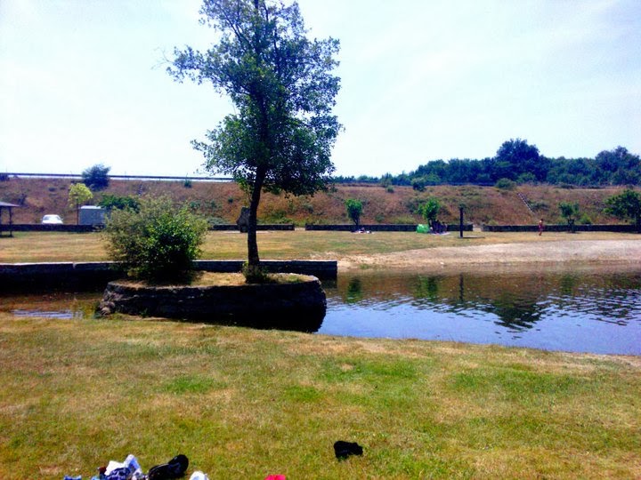 Guía de monumentos de un trotamundos stopover: playa fluvial lucense de ...