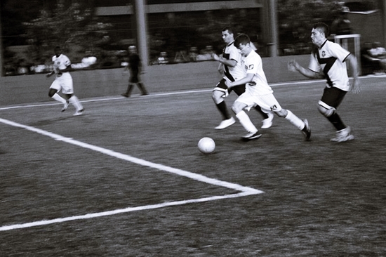 Arena Futebol Society: Jogar bola faz bem!