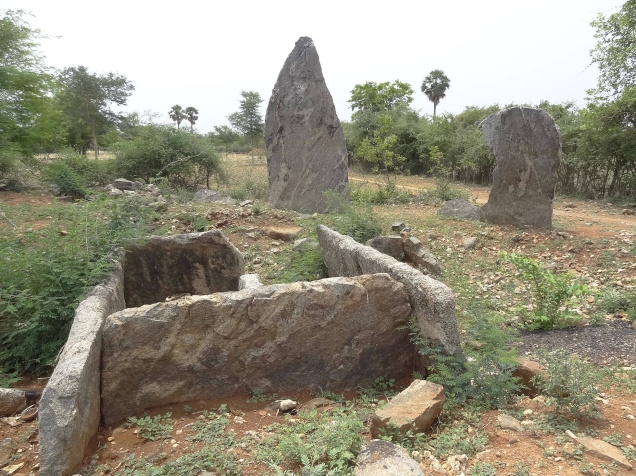 Tamilnadu Tourism: Kodumanal Archeological Site