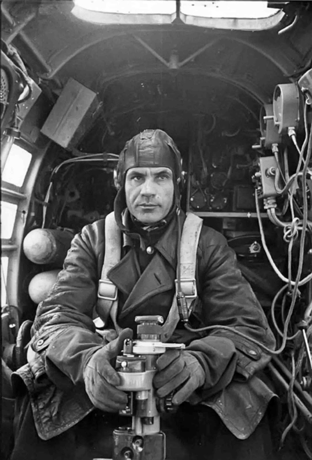 Los Grandes Fotografos: Yevgeny Khaldei (1917-1997)