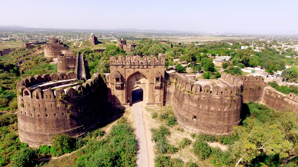 Tour Of Pakistan: Story of a Strong Fort
