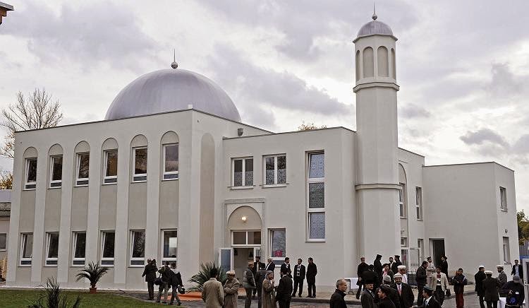 AHMADIYYA MOSQUE: Khadija Mosque - Heinersdorf, Berlin, Germany