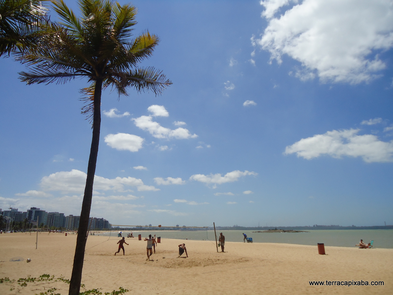 Praia de Camburi - Vitória | Terra Capixaba