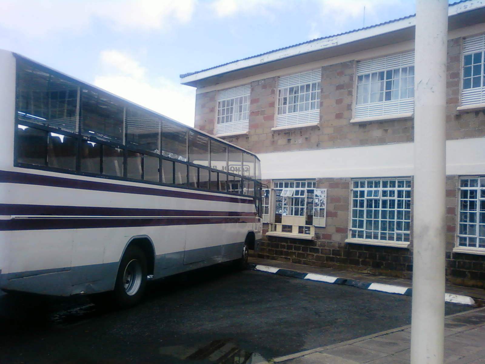 Sacho High School - Collège Anne Frank: October 2011