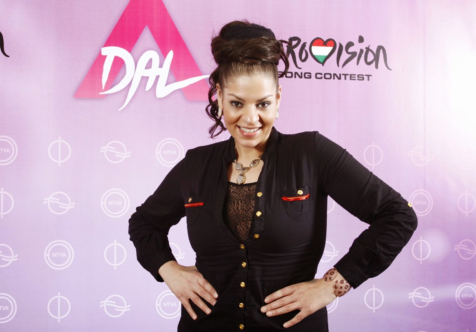 Megválik szilikon melleitől Mohamed Fatima - Magazin