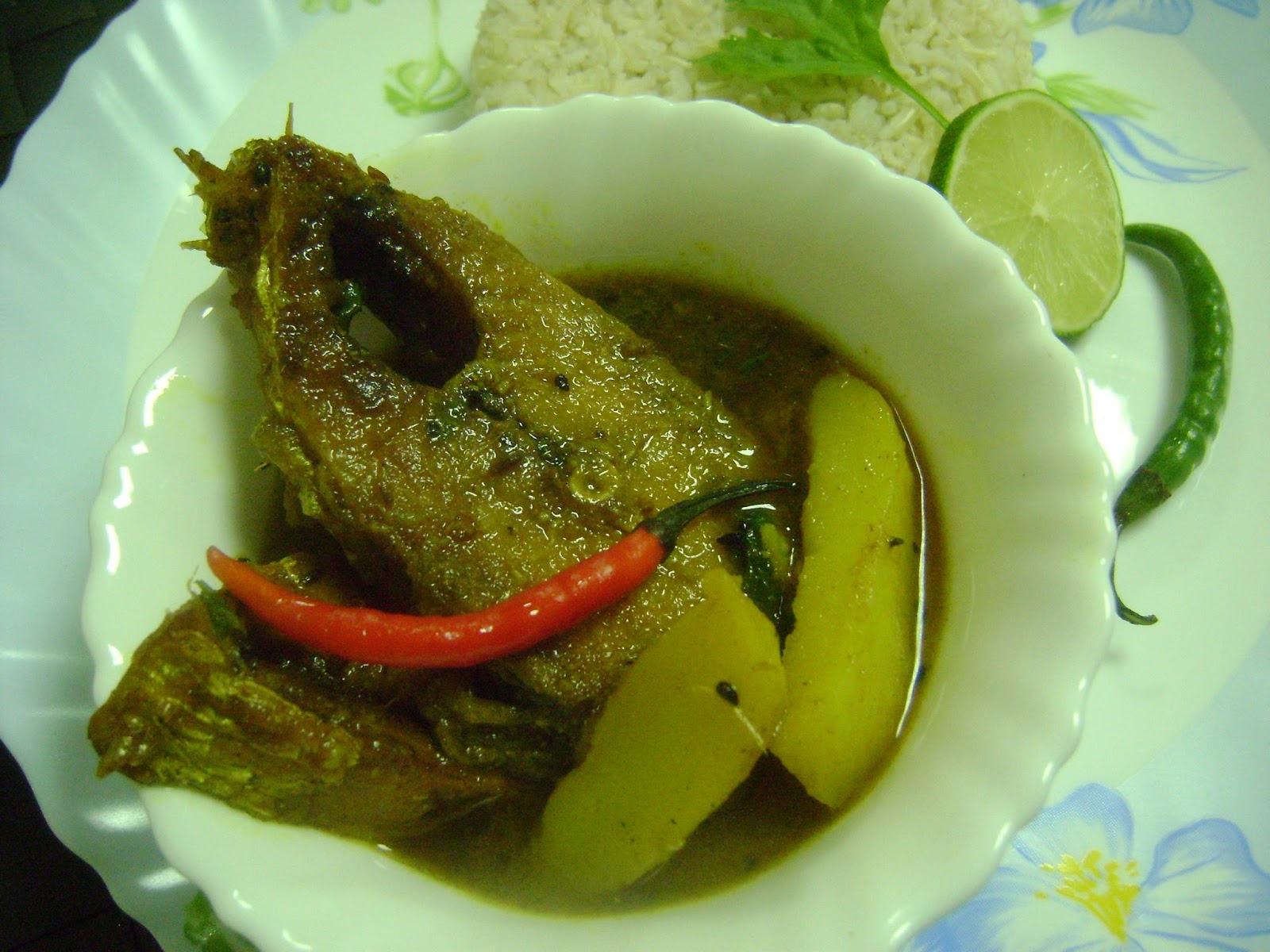 Bethica's Kitchen Flavours: Ilish Maach' er Jhol (Hilsa Fish Curry ...