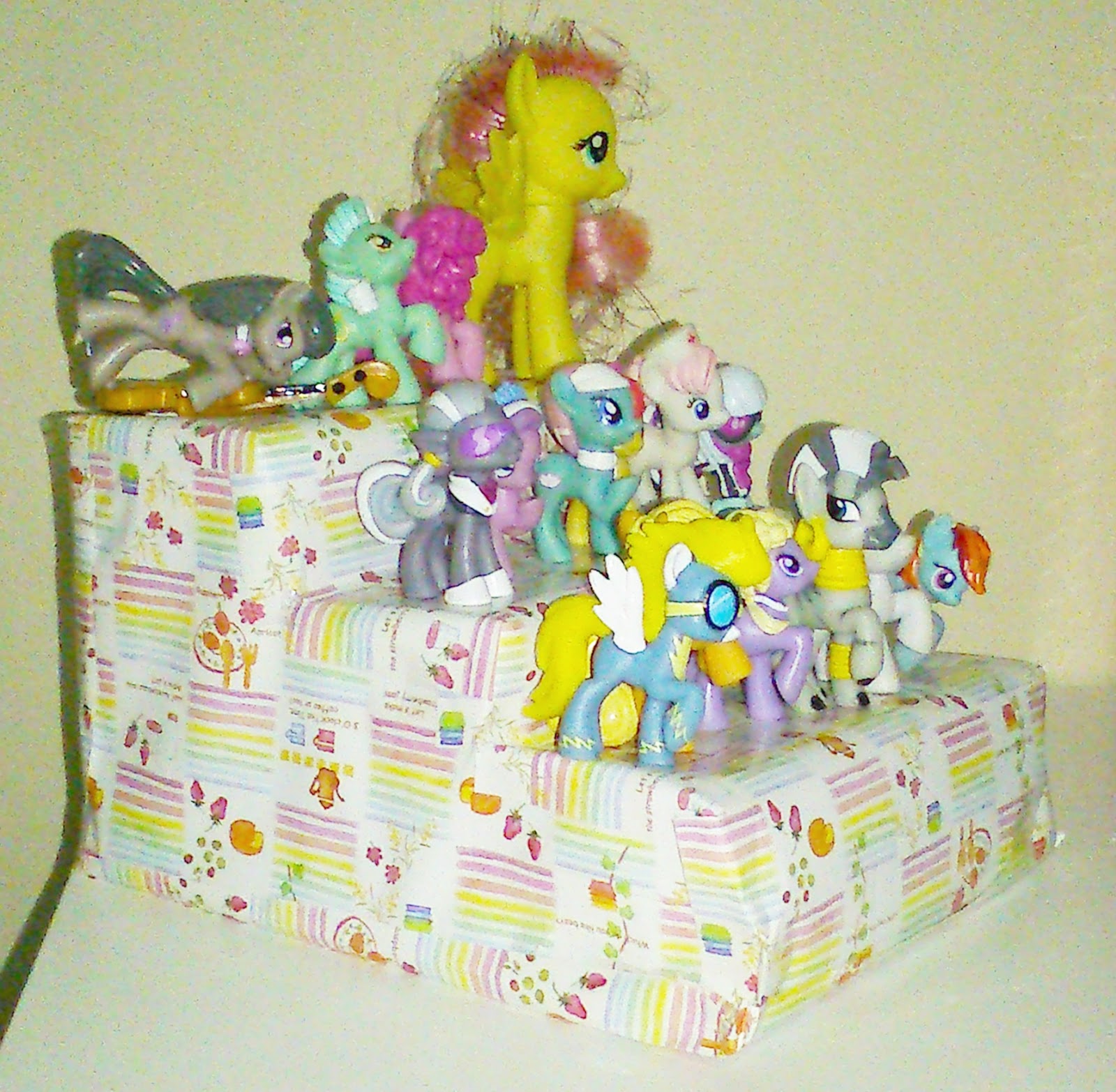 Amore Ocean Blog: "My Little Pony" Display Stand