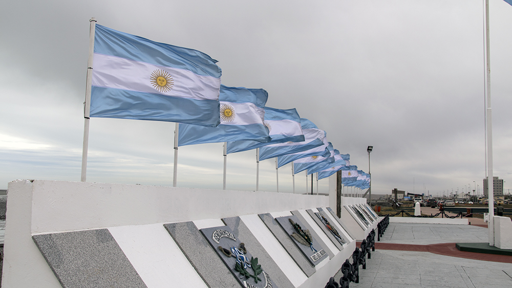 Río Grande Embelleció el Monumento a los Héroes de Malvinas | Portal La TDF