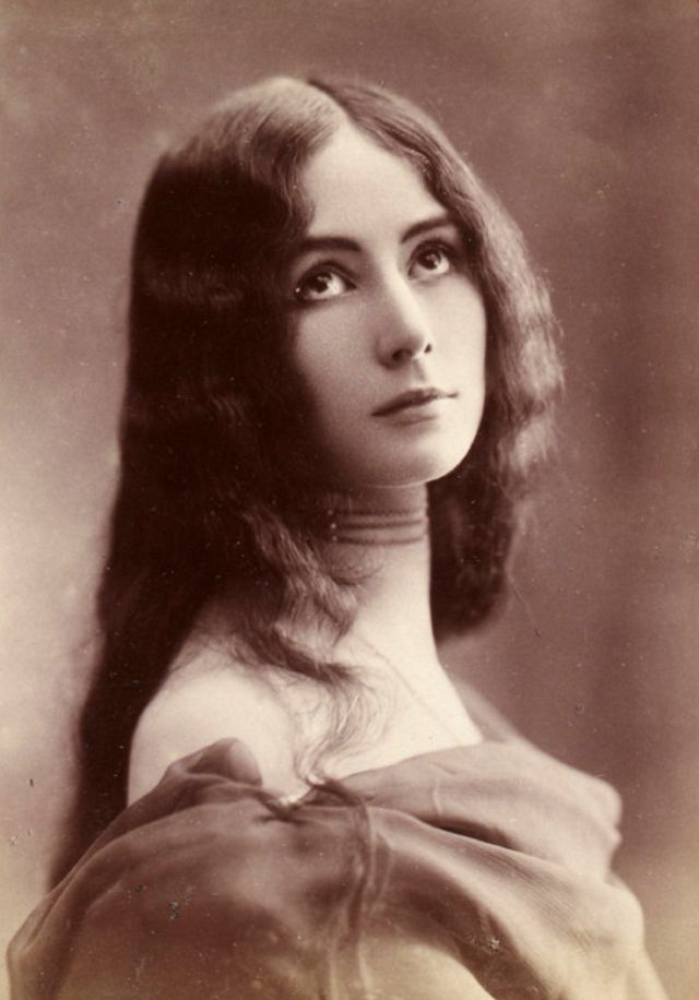 Cléo de Mérode: The Glamorous Dancer and Model of the Belle Époque ...