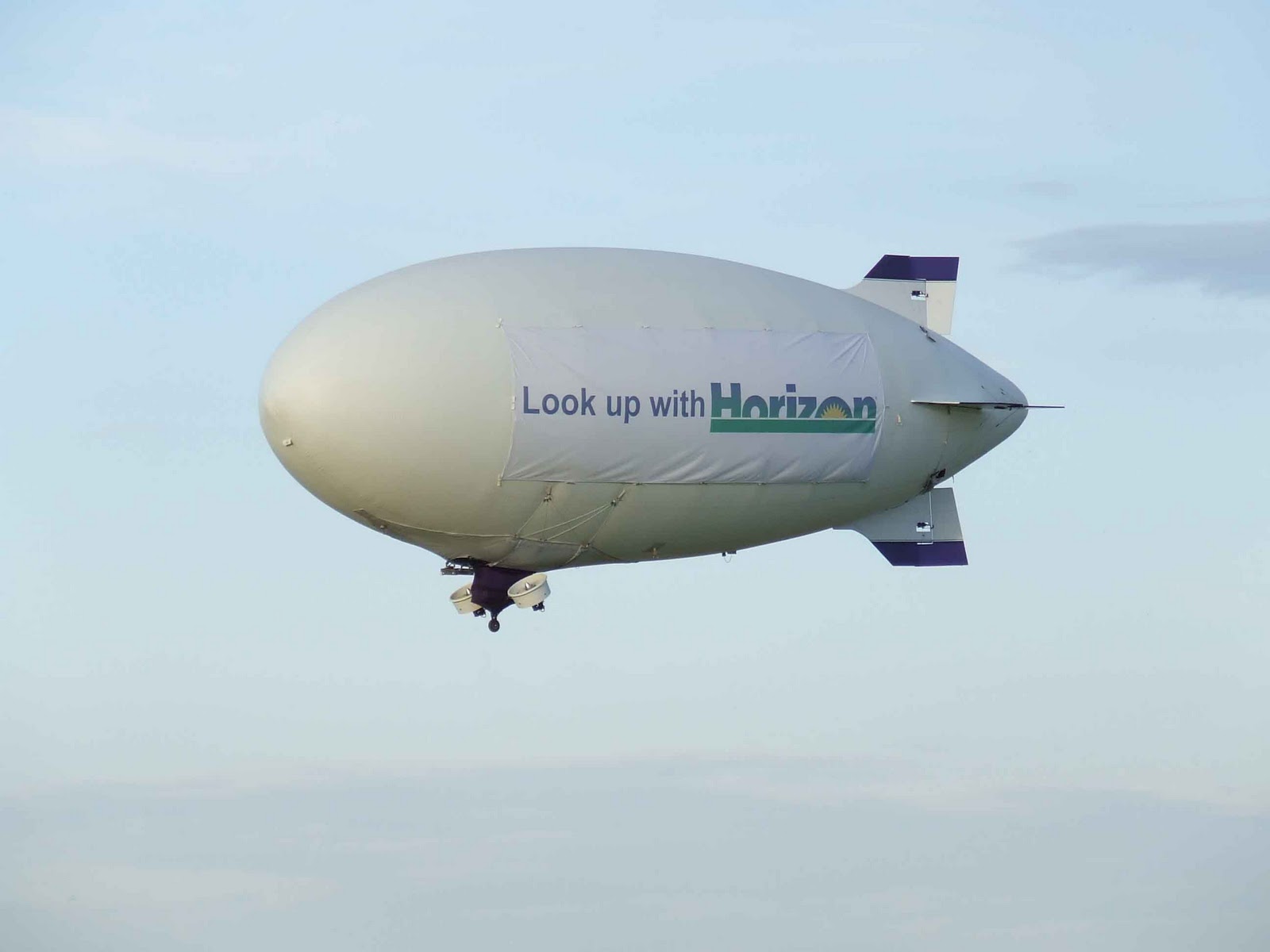 publicidade.: Dirigíveis Blimps.