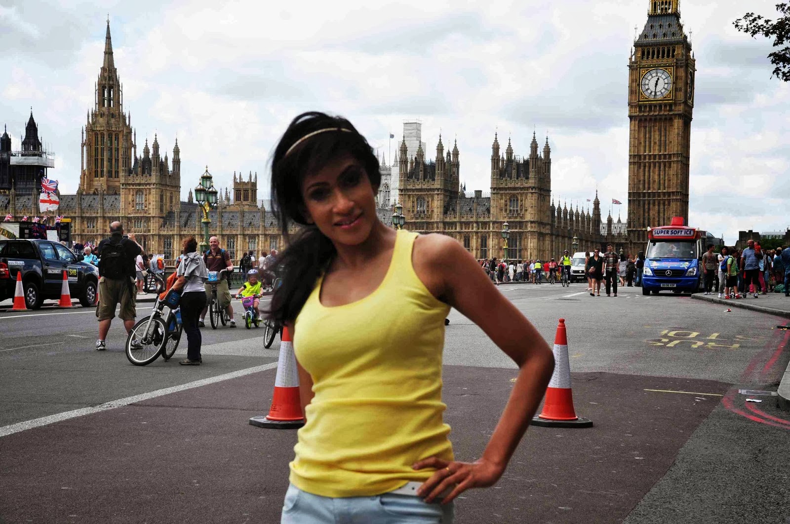 ORIENT PUBLICATION: Grand Masti Miss Srilanka & actress Chandi Perera ...