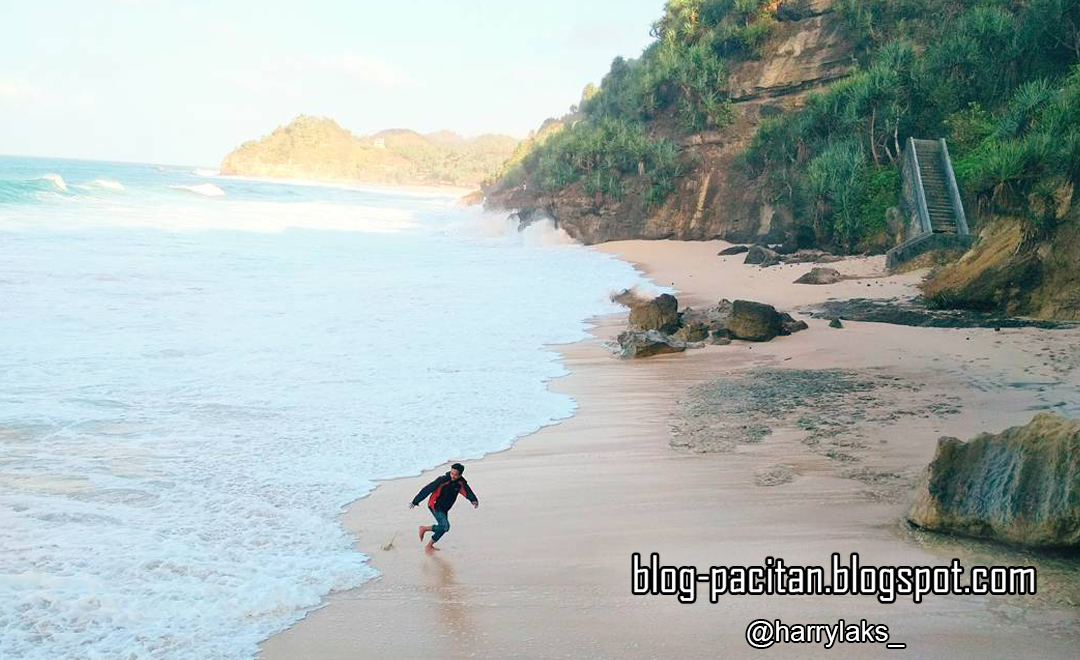 Tour liburan wisata pantai pacitan - Pantai Kijingan Pacitan Jawa Timur ...