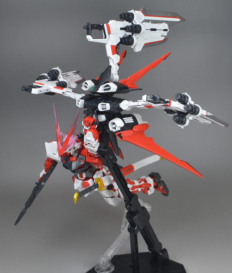 [ Review ] - MG 1/100 - Gunndam Astray Red Dragon