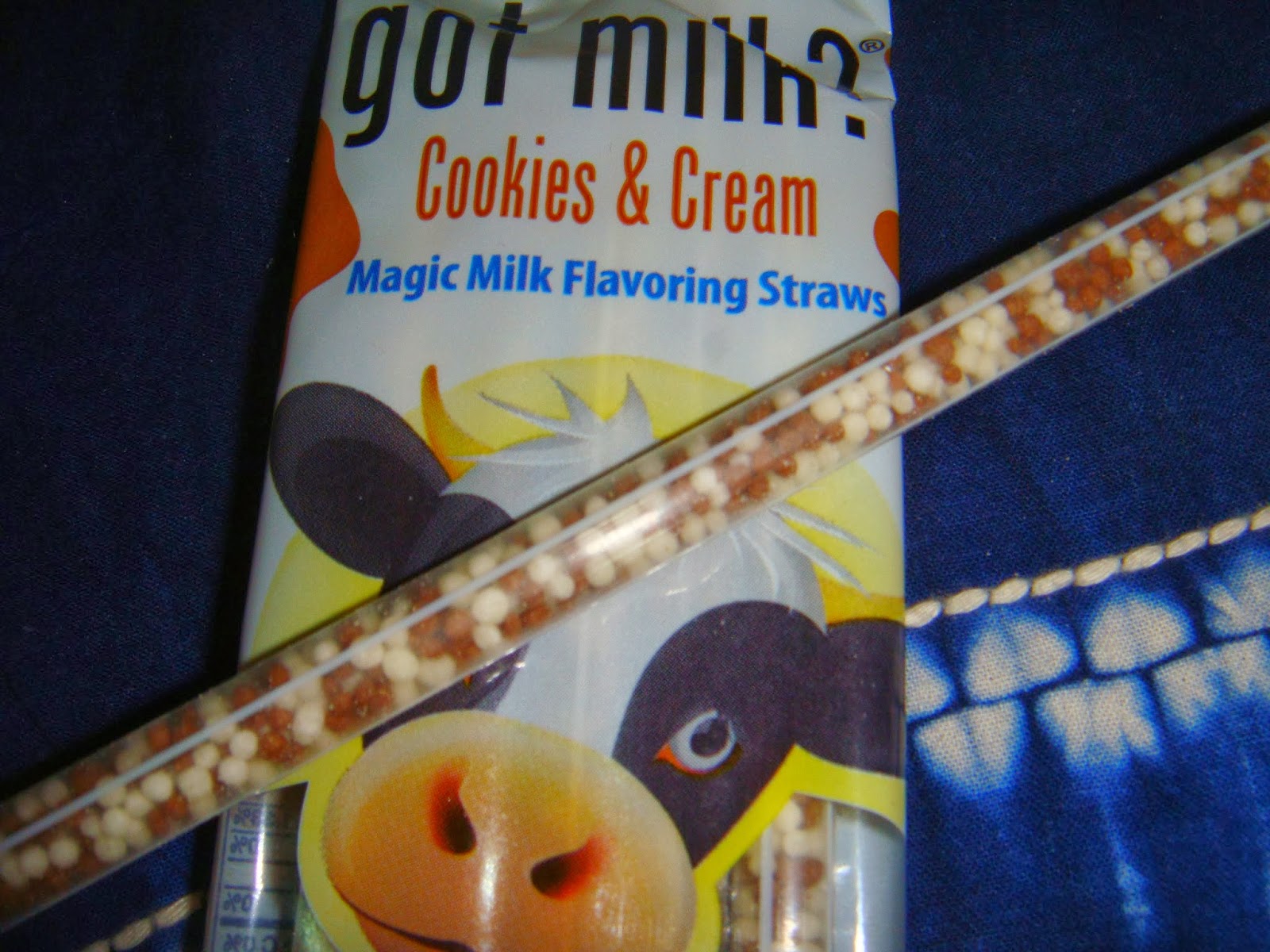 Supersupergirl's Food Reviews: Fun with got milk? magic straws collection!!