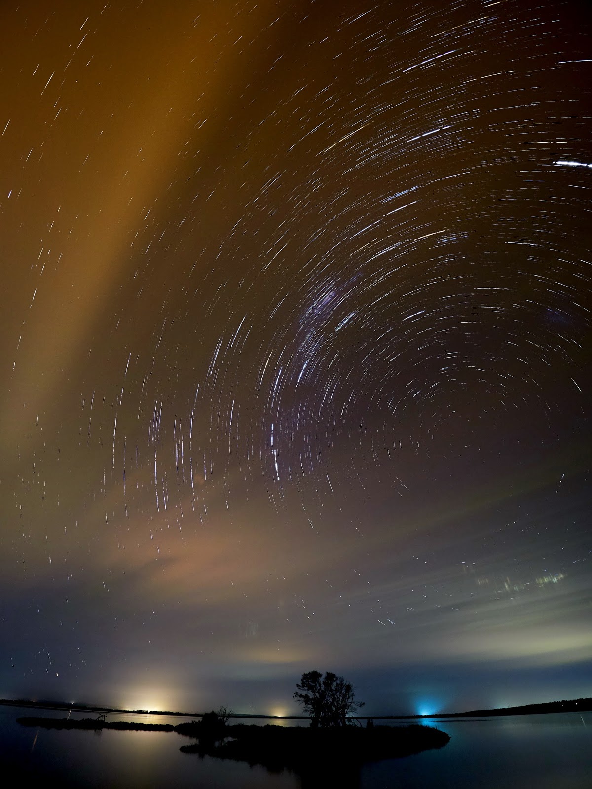 ROBIN WONG : Shooting Star Trail With Olympus Live Composite