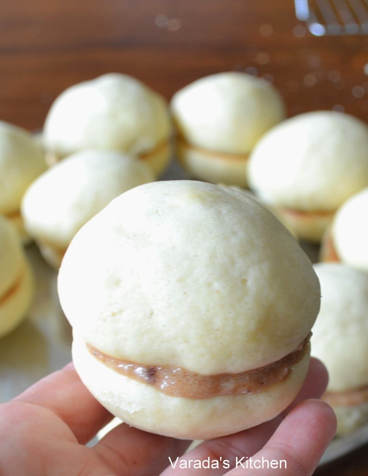 Varada's Kitchen and Garden: Praskovki (Bulgarian Peach Cookies)