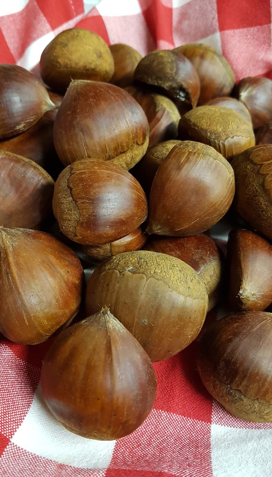 Ruusu-unelmia ja villasukkia: Kausiherkku: uunissa paahdetut kastanjat ...