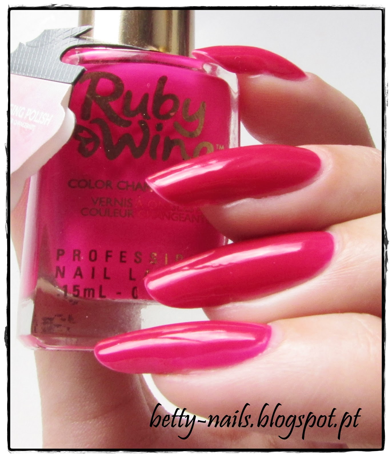 Betty Nails: Ruby Wings - POPPY - Photochromatic Color Changing Polish