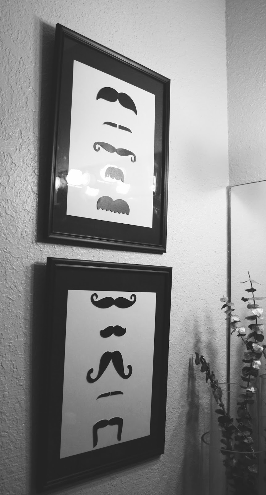 ElieRey: DIY: $4.00 Mustache Framed Art