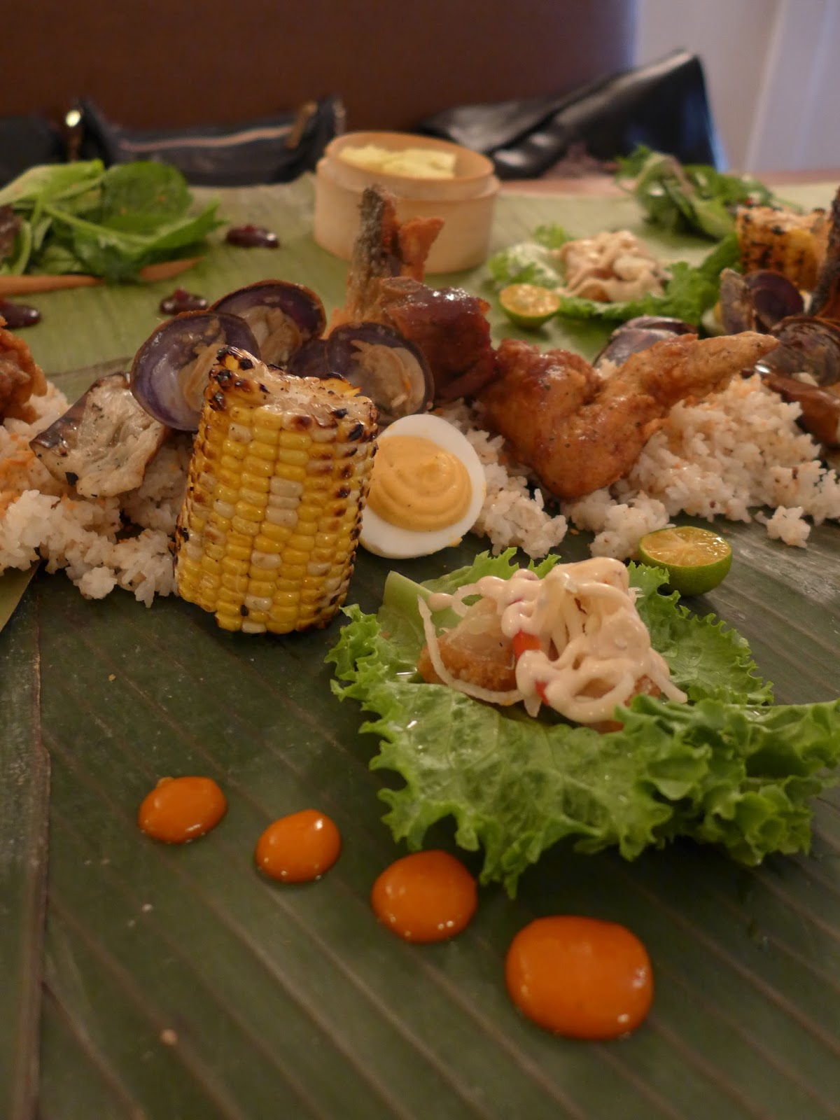 Scribbles in Toronto: Lamesa Filipino Kitchen - Hand to Mouth Dinner