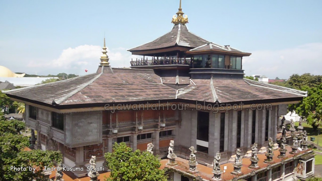 KEINDAHAN MUSEUM INDONESIA TMII | Ejawantah Wisata