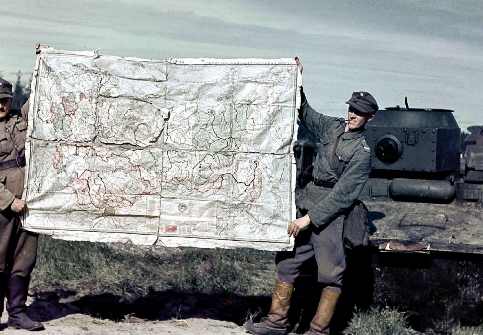 World War II in Color: Finnish Soldiers Displaying a Map of the Soviet ...