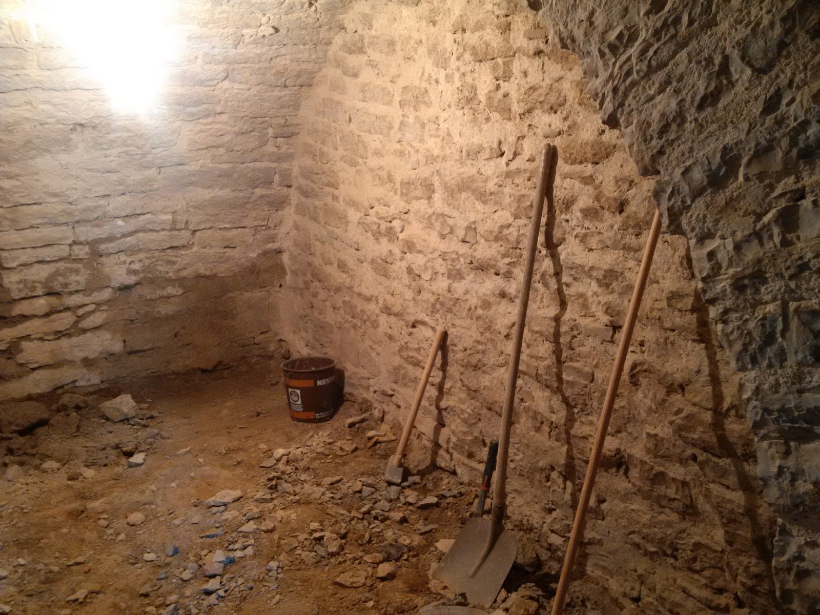 The Bauernhaus: Vaulted cellar 2, part 2: repointing
