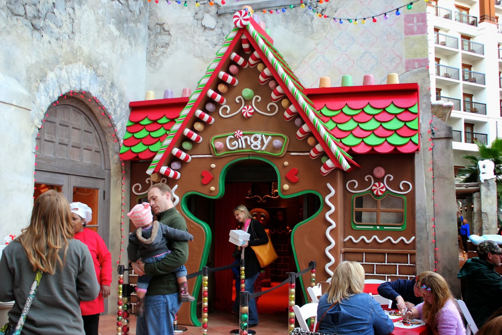 World of the Wilsons: Gingy's Gingerbread House