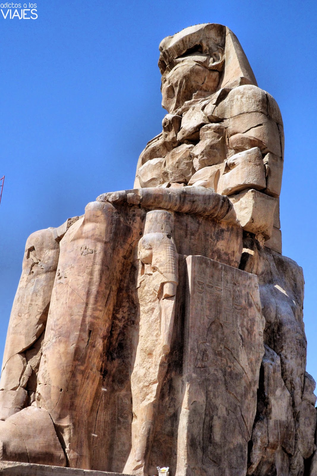 Los Colosos de Memnón y el llanto de la Aurora ~ Adictos a los viajes ...