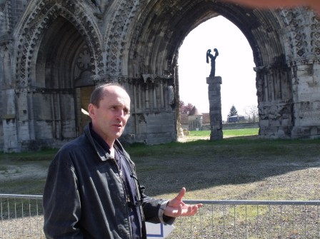 C'était dans le journal: Nicolas Alquin : Le peuple des sculptures