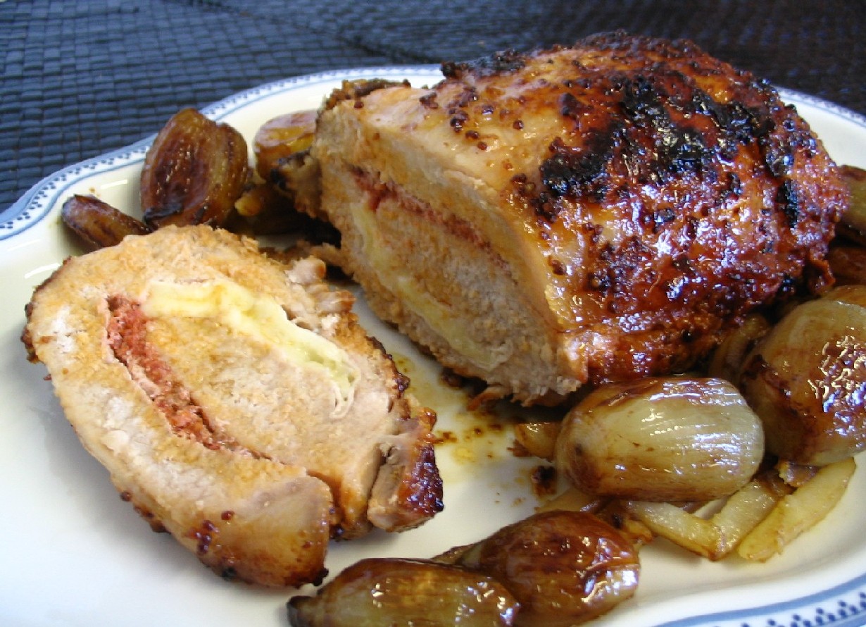 LA CUCHARA CURIOSA: LOMO IBÉRICO RELLENO DE SOBRASADA Y CAMEMBERT