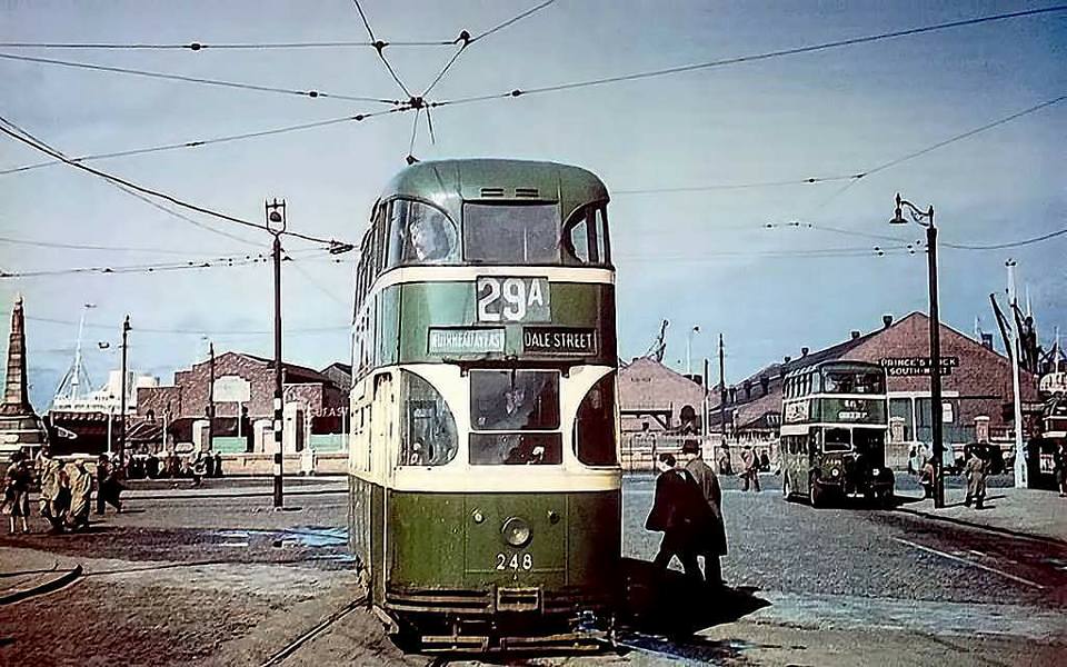 40 Vintage Color Photographs of Liverpool, UK in the 1950s and 1960s ...