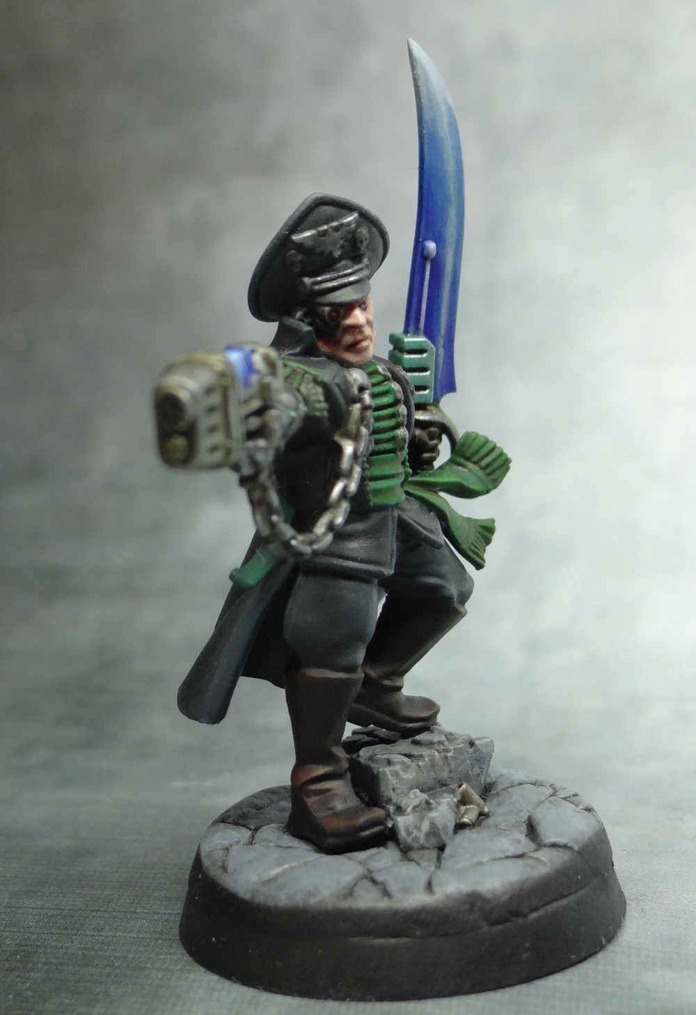 Noobs and their paintbrush: Showcase - Imperial Guard Lord Commissar