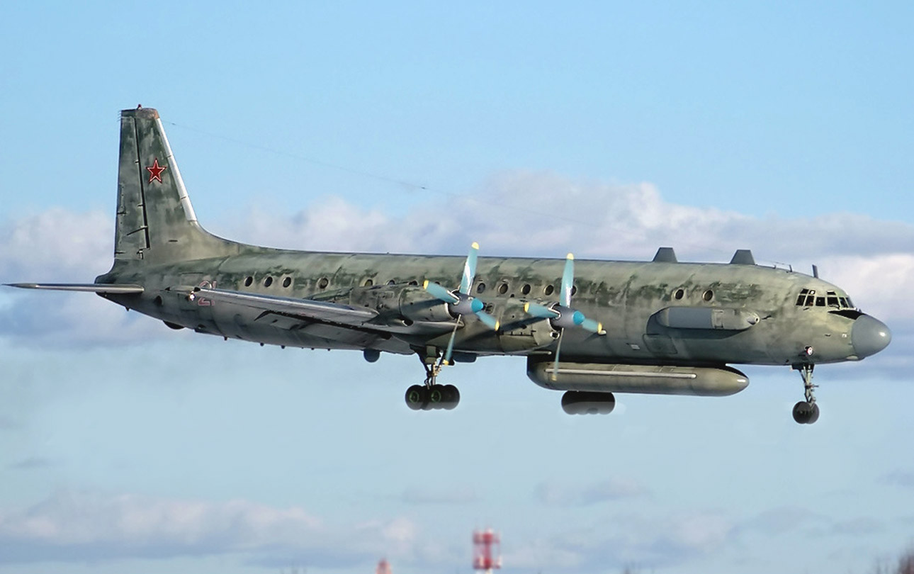 nhungdoicanh: Ilyushin Il-20M Coot-A