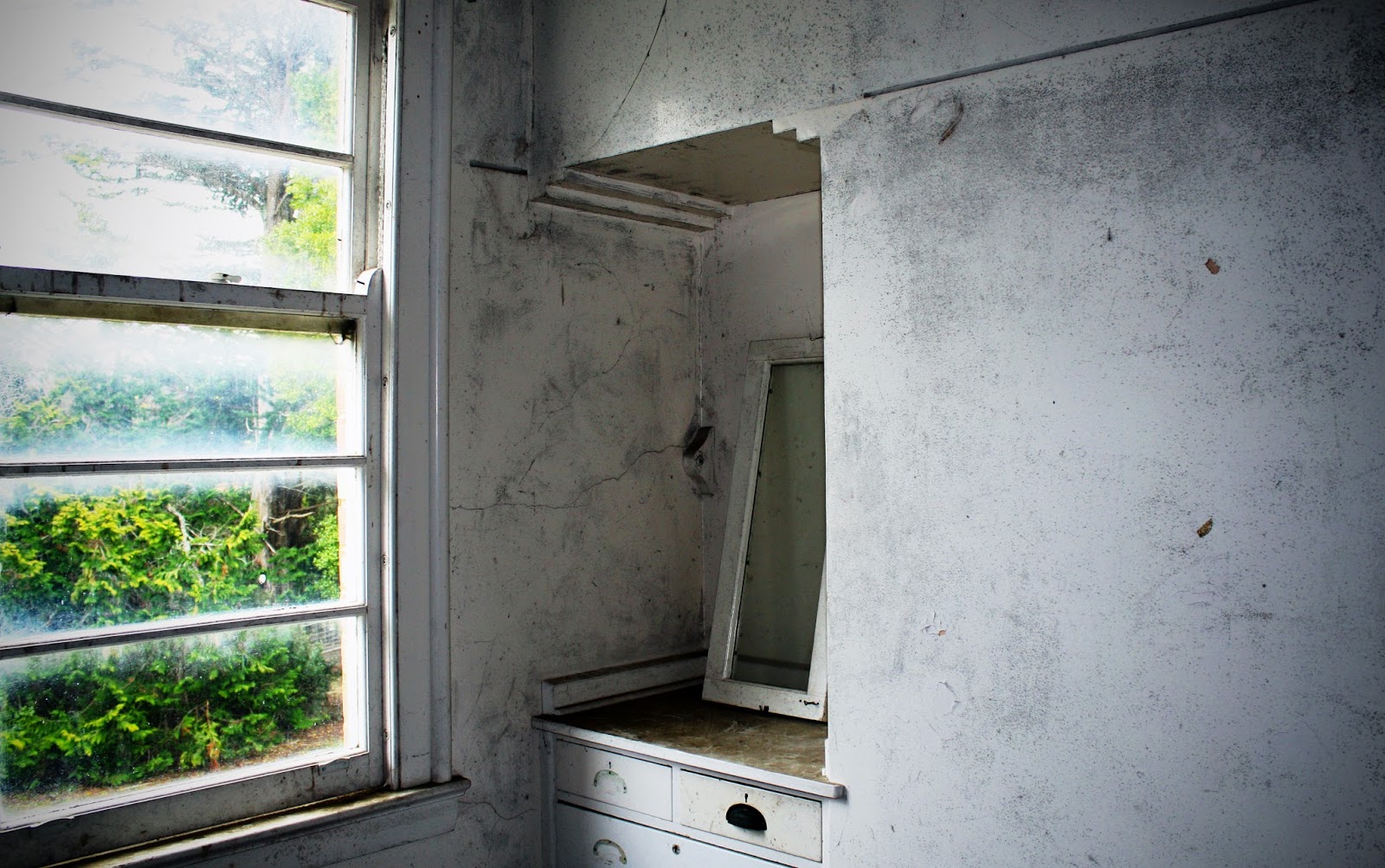 Spooked ~ Rachel Rayner