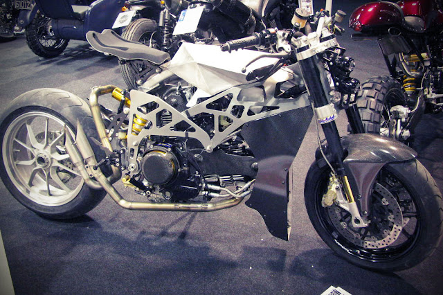 :: free the wheels ::: Monoshock!!