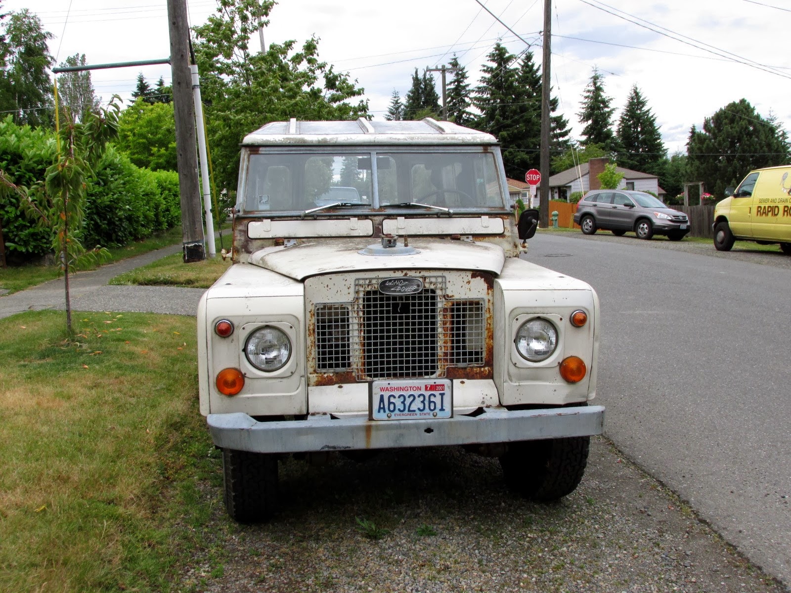 Seattle's Classics: 1970 Land Rover Series IIA