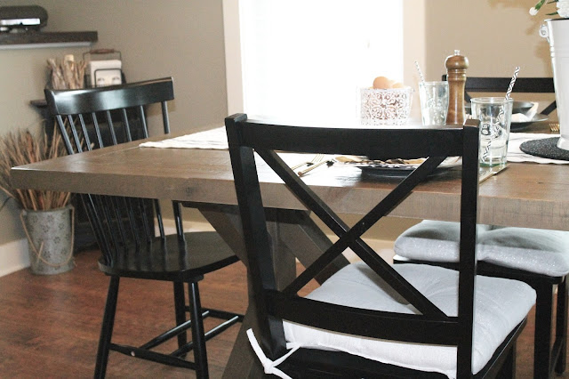 Cream & Black Tablescape - The Unique Nest