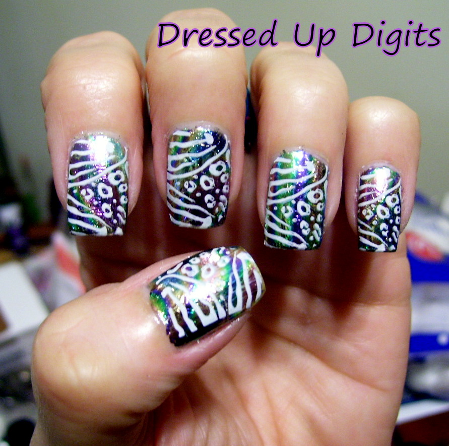 Dressed Up Digits: Reynolds Wrap for your nails???!!