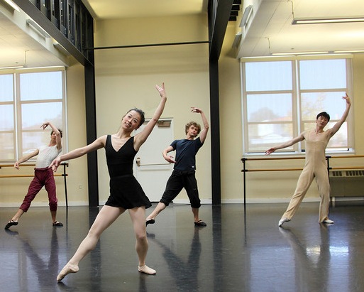 Dance to the Piper: April 2012