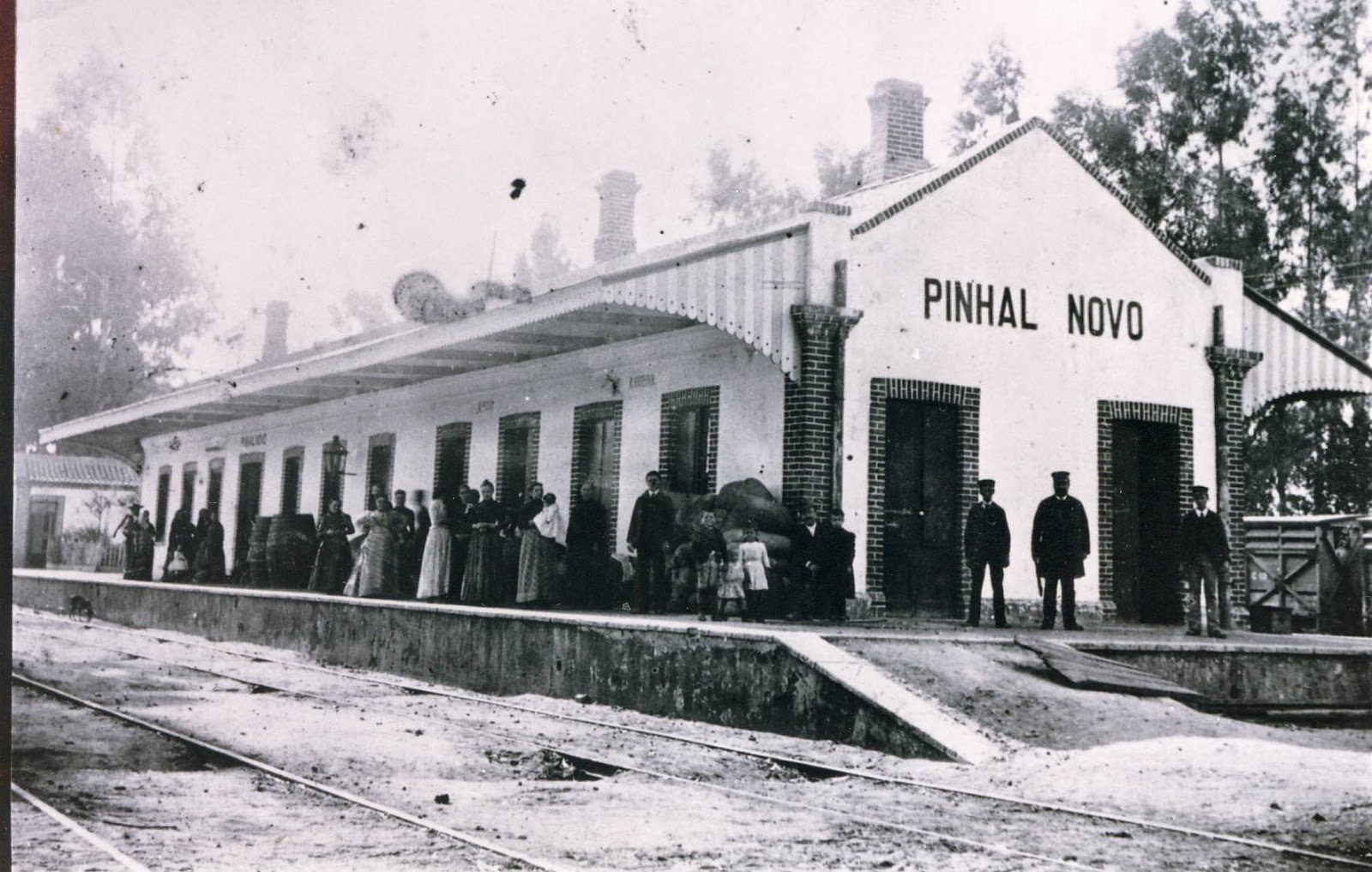 Aqui Pinhal Novo: UMA ESTAÇÃO UMA DATA