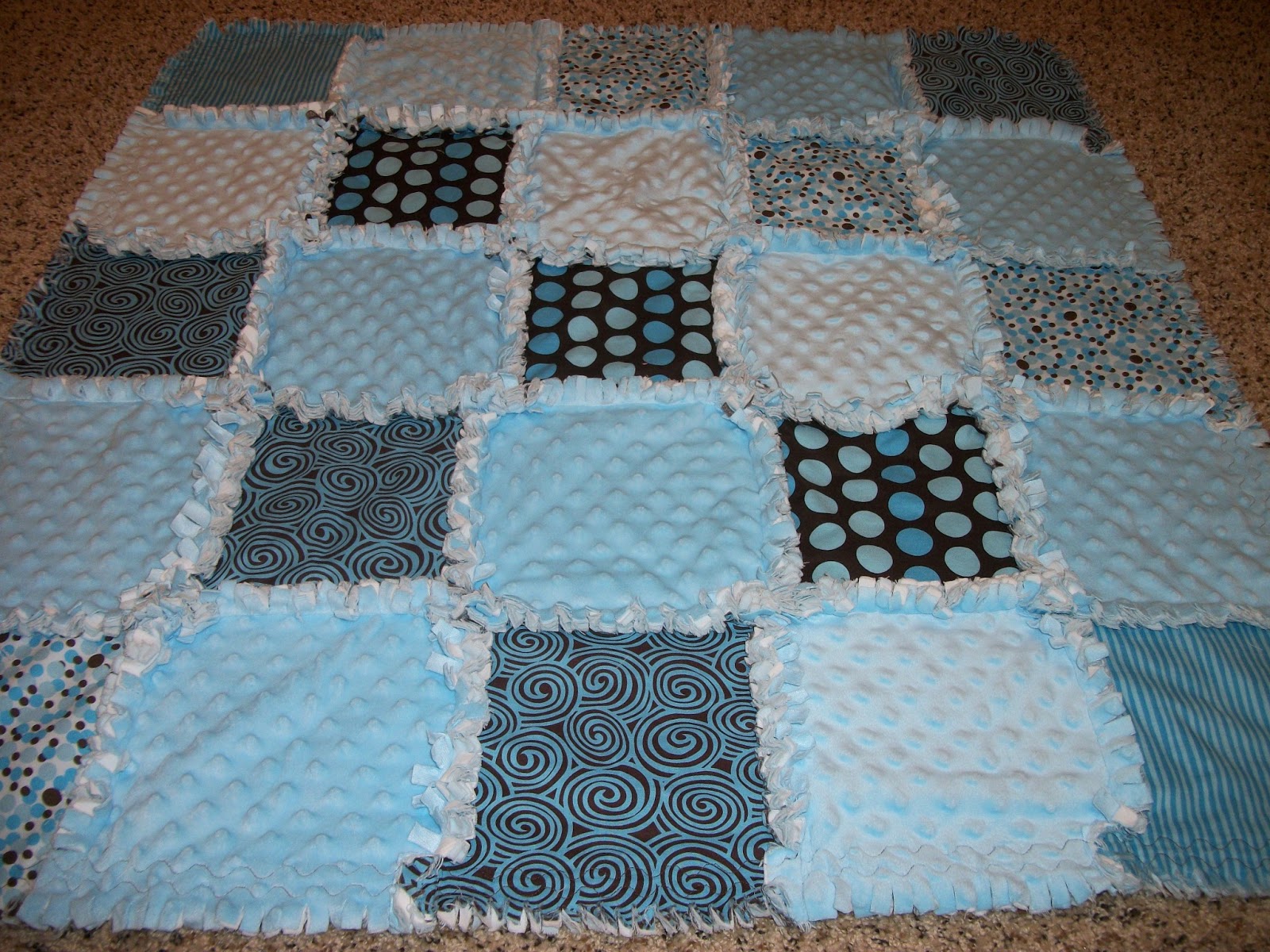 Deerecountry Quilts : Blue and Brown baby boy rag quilt and bag