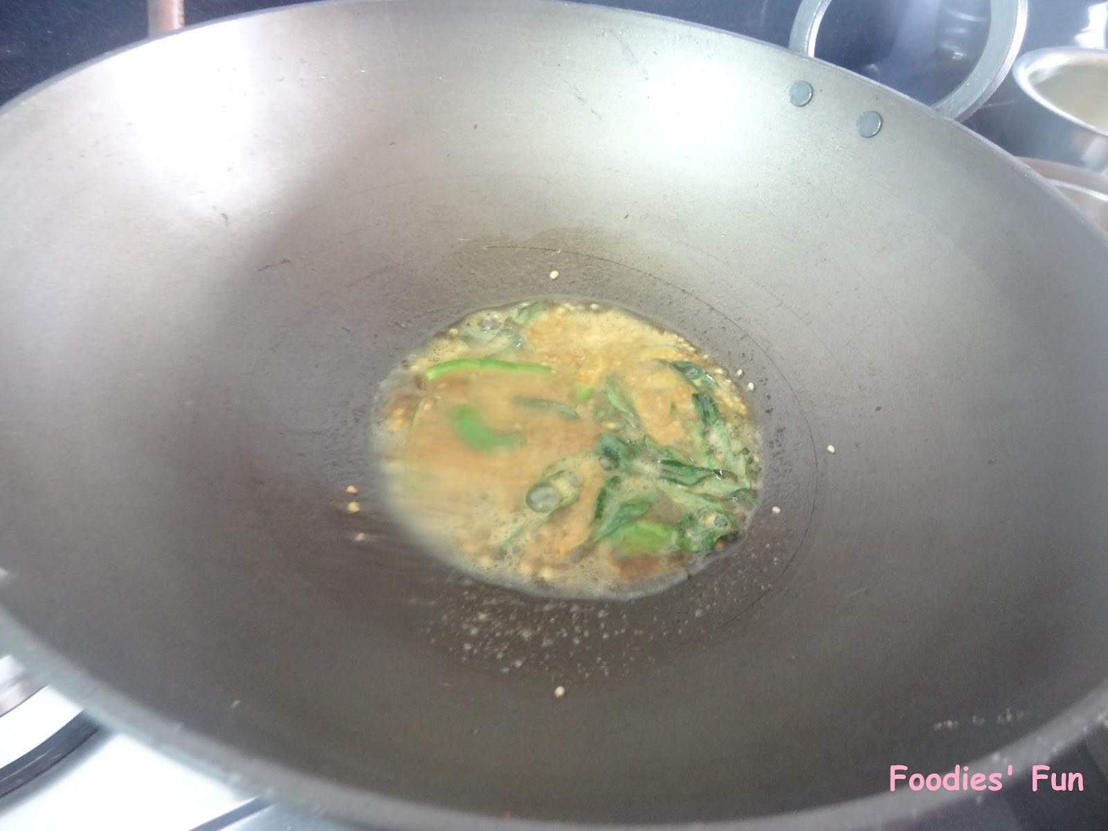 Foodies' Fun...: Vagharela Khakra