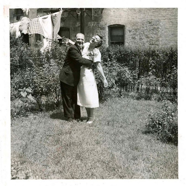 You Make Me Laugh! Here Is a Cool Snap Collection of People Laughing in ...