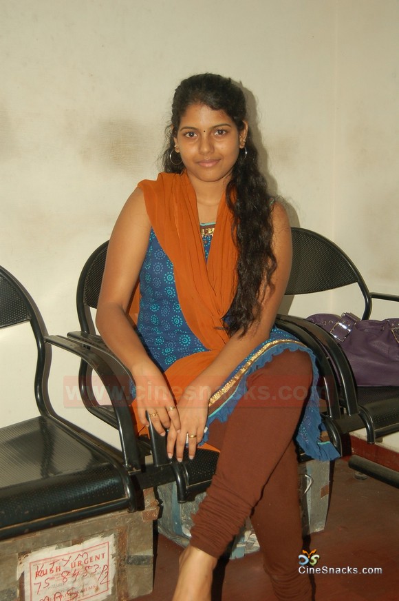 cute photos: Singer Roshini photos