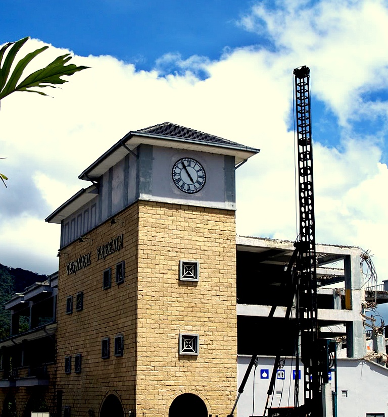 Post 8 - Menara Jam di Malaysia - Relaks Minda