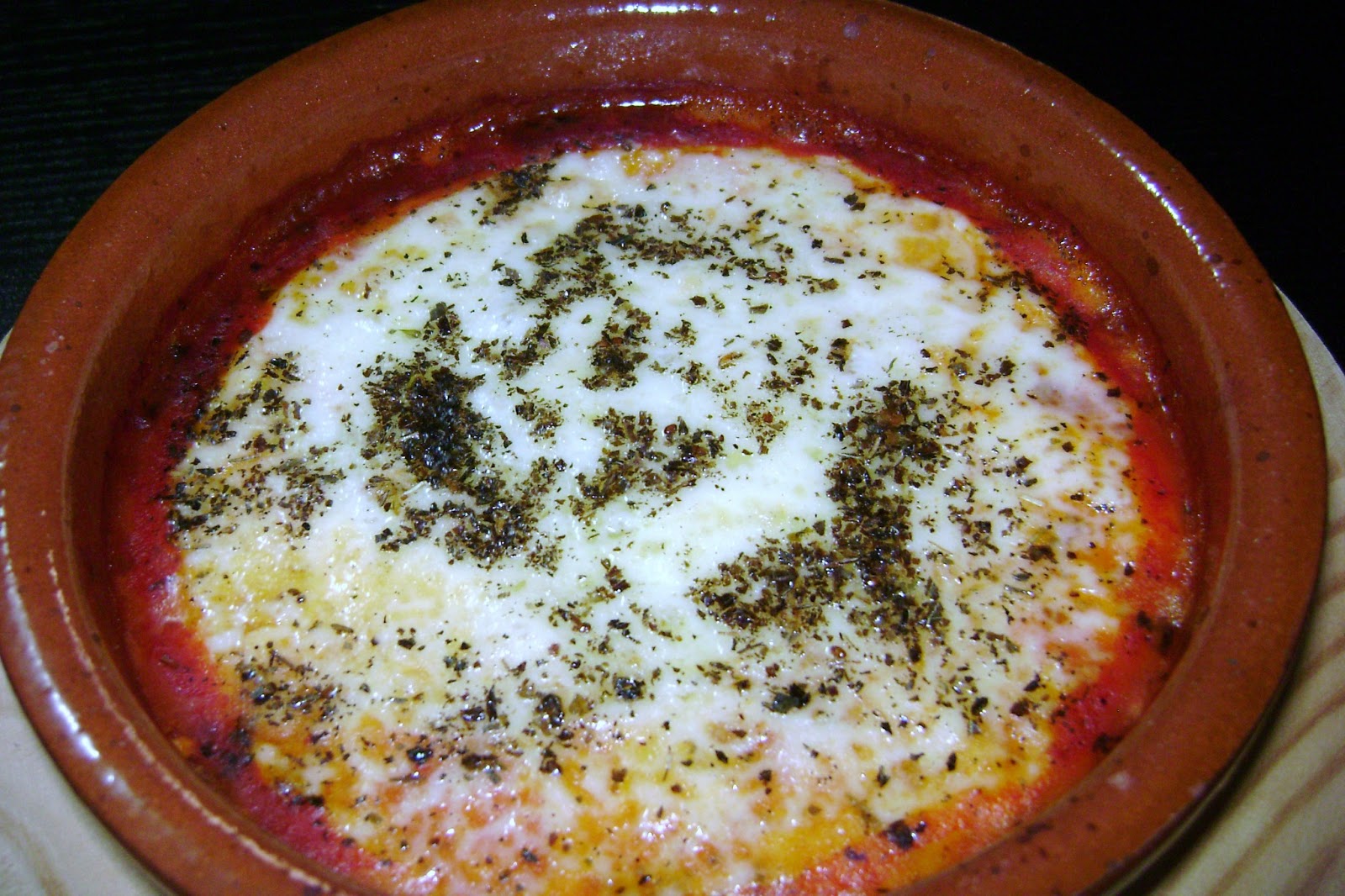 Provolone con tomate al horno - Vino y Miel